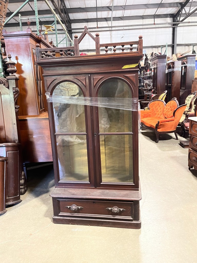 Long Island Estate Arriving last week of August – JE Antiques