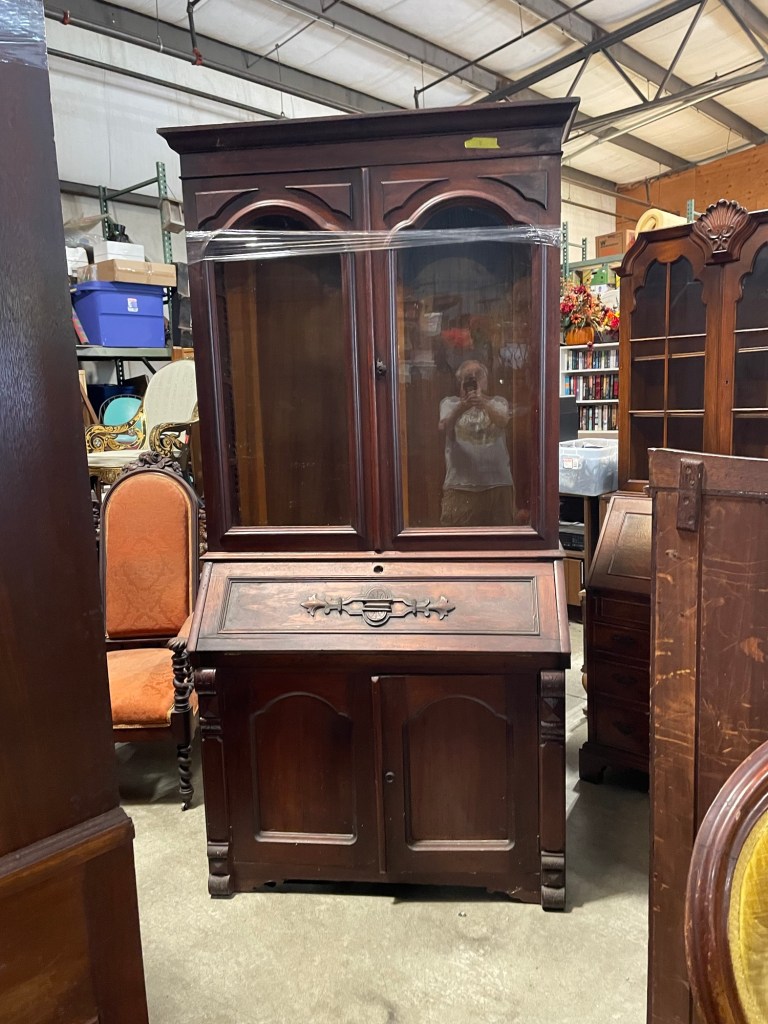 Long Island Estate Arriving last week of August – JE Antiques